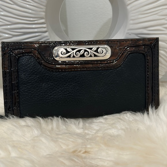 Brighton | Bags | Brighton Black Pebbled Leather Wallet With Brown ...